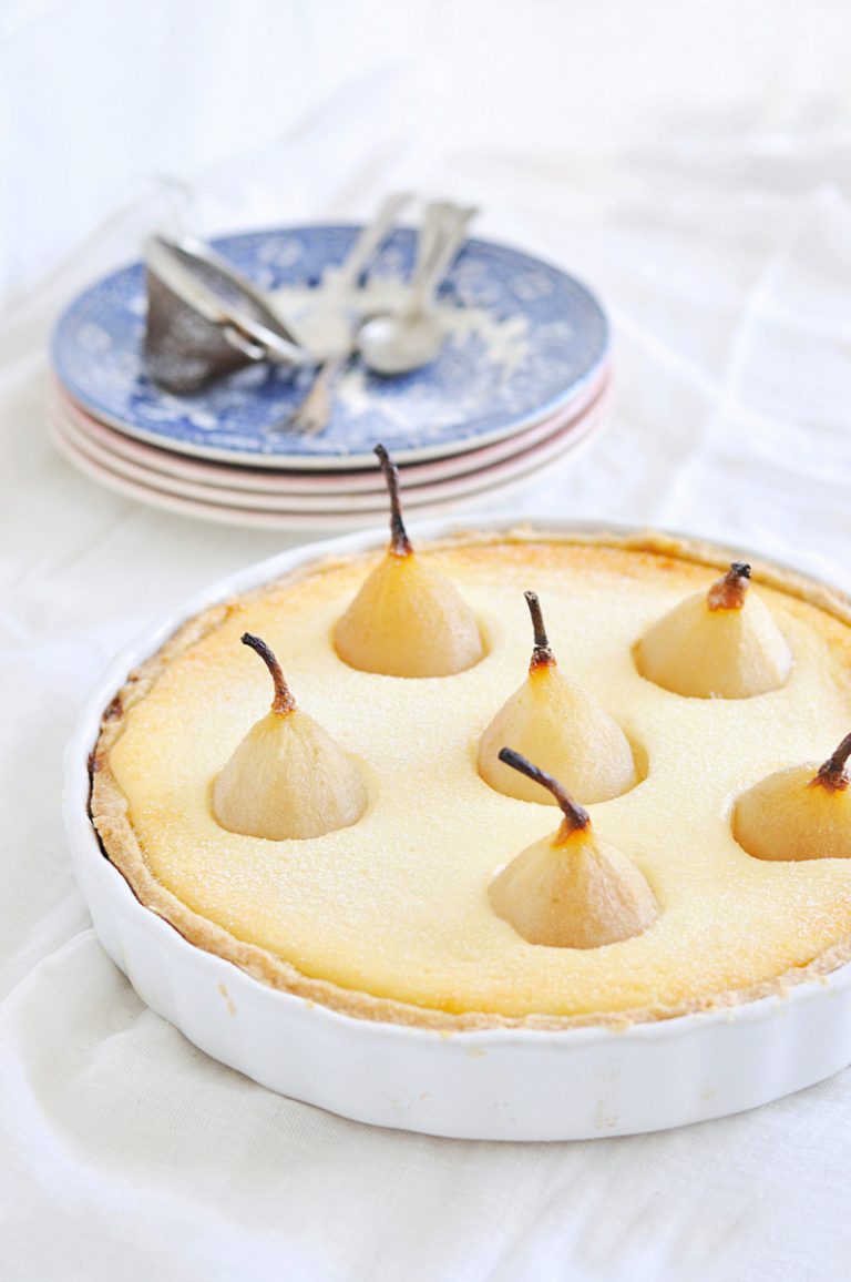 varškės pyragas su kriaušėmis - maistas yra gražus